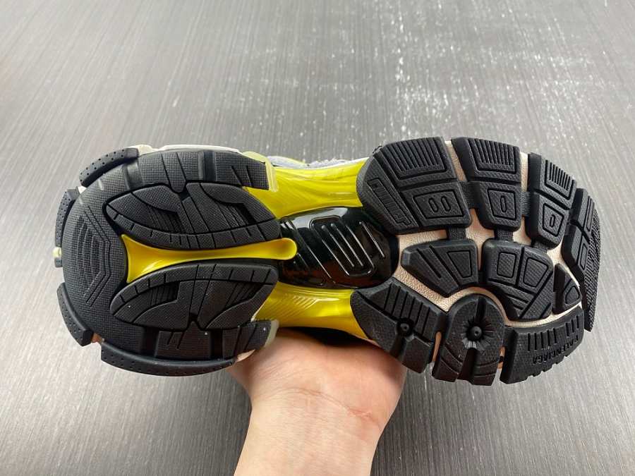 Balenciaga Runner Yellow Blue - 677403W3RB59174 - KICKHUB