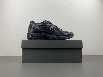 New Balance - Page 1 - KICKHUB